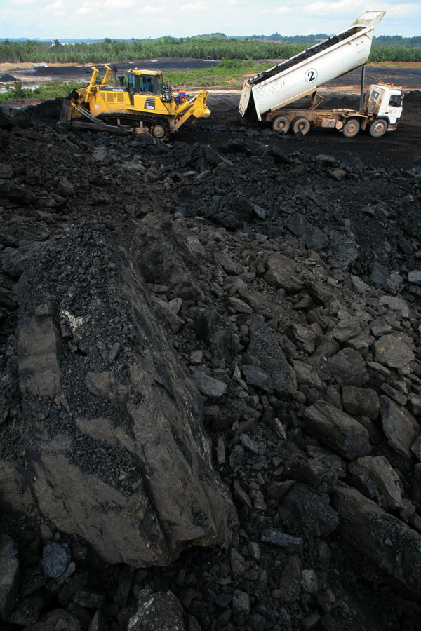 Waspada, Ijon Politik Tambang Saat Gelaran Pilkada