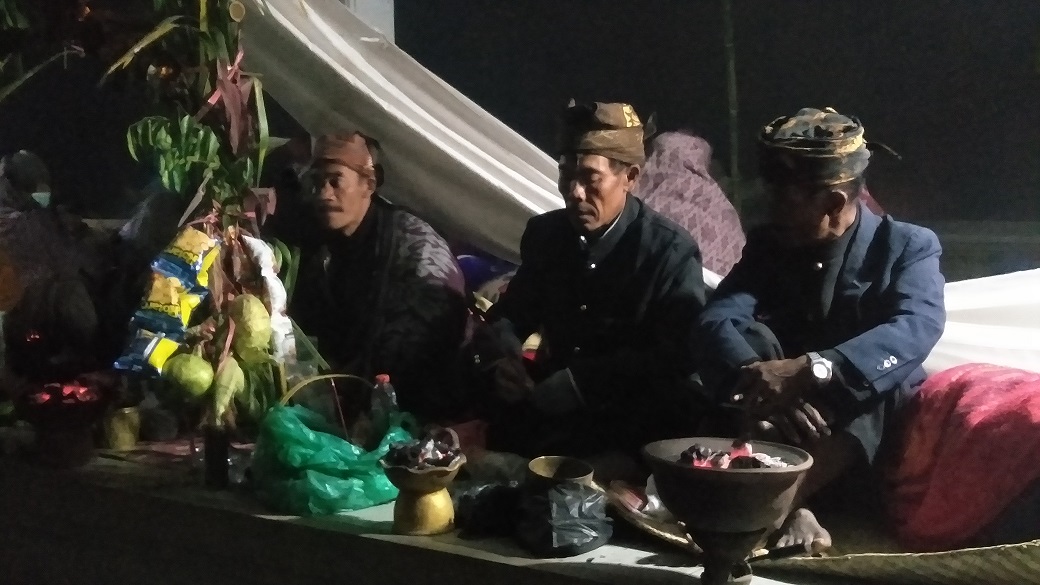 Masyarakat Adat Tengger Hidup Berdamai dengan Alam