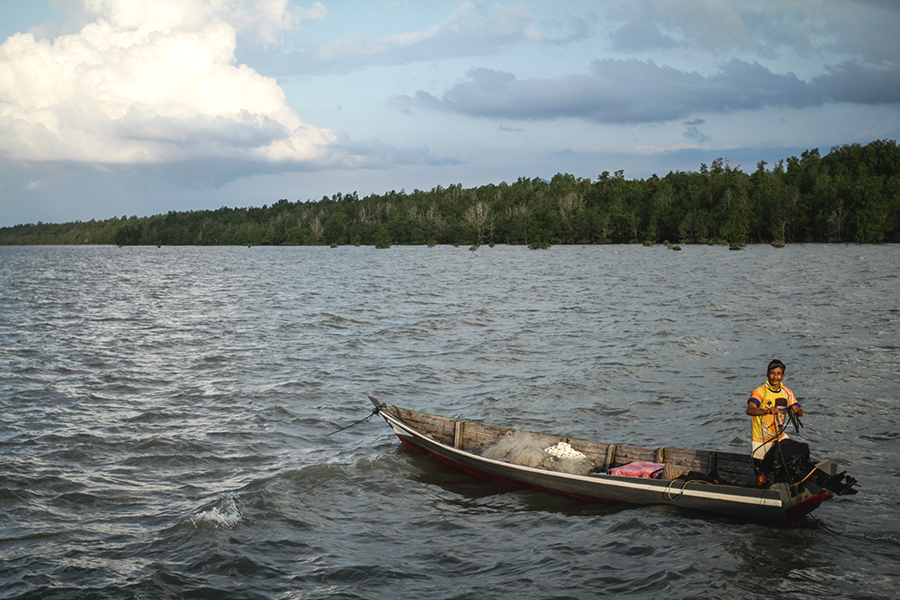 Mereka Bertahan Demi Menjaga Keutuhan Teluk Kelabat