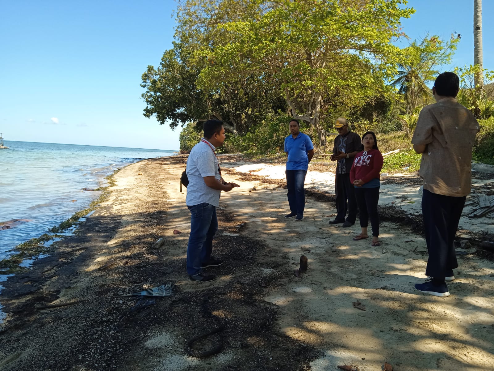 Tak Ada Solusi: Minyak Hitam Kembali Cemari Laut Bintan, Ekosistem Rusak