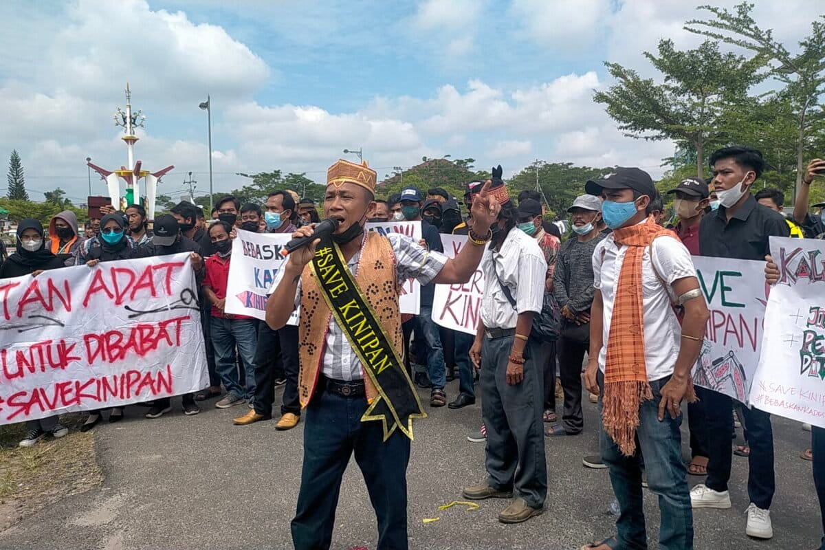 Cerita Jerat Hukum dan Bebas Murni Kades Kinipan Willem Hengki