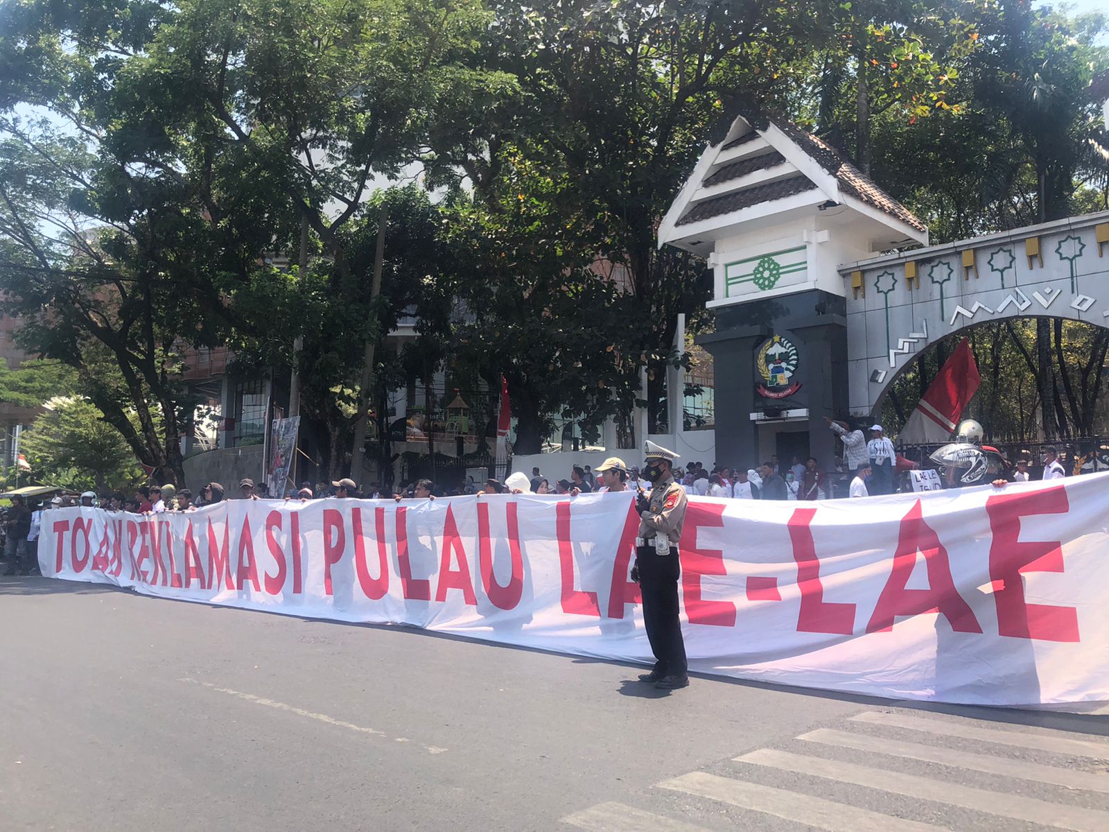 Sambut Penjabat Gubernur Sulsel Baru, Warga Pulau Lae-Lae Tegaskan Tolak Reklamasi