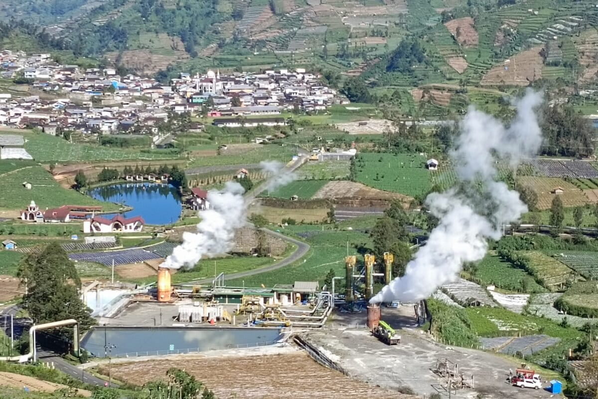 Transisi Energi yang Beracun: Cerita Pembangkit Panas Bumi di Indonesia