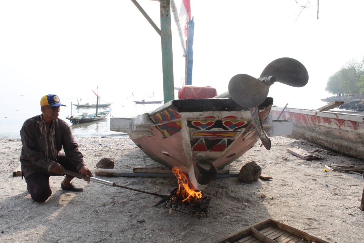 Menjaga Tradisi Perahu Layar Kenjeran di Tengah Ancaman Reklamasi