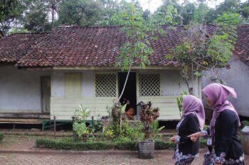 Ketika Budaya dan Konservasi Berpadu di Kampung Adat Pulo