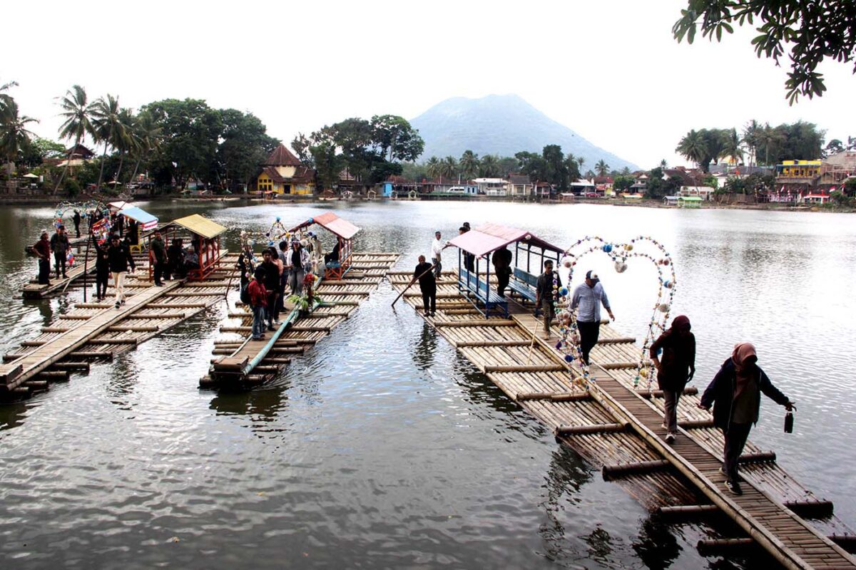 Ketika Budaya dan Konservasi Berpadu di Kampung Adat Pulo